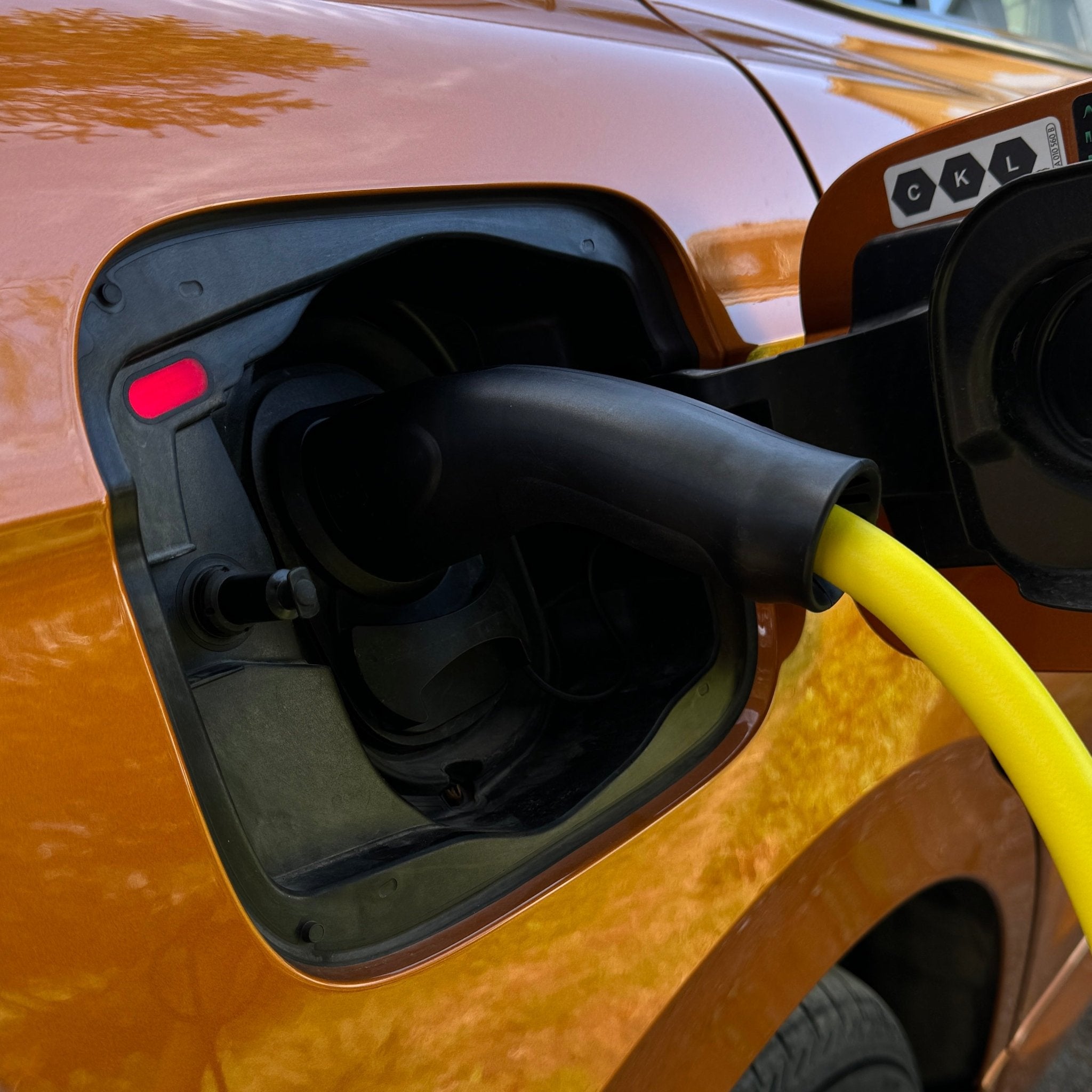 Snødeksel for Skoda Enyaq – Ladeportbeskyttelse – PROTONORD