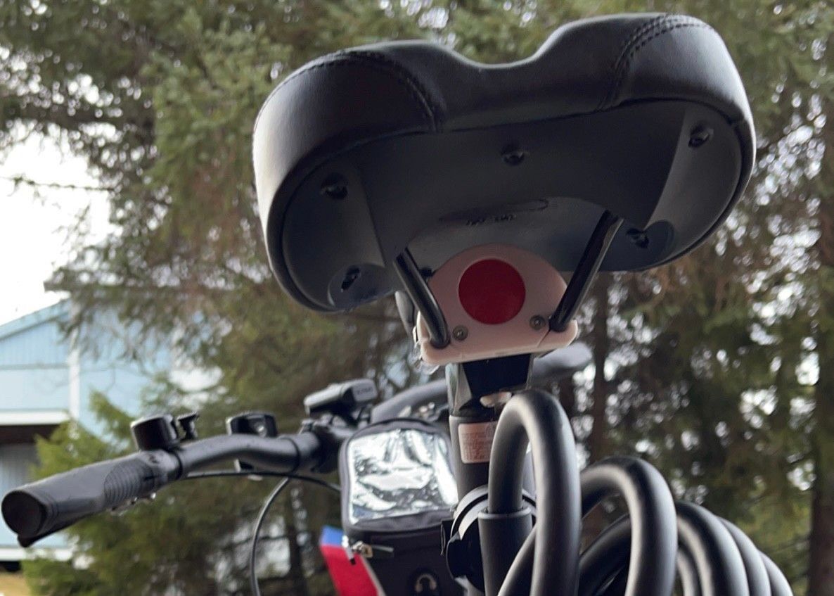 Sykkelsetefeste for Apple airtag med refleks - PROTONORD